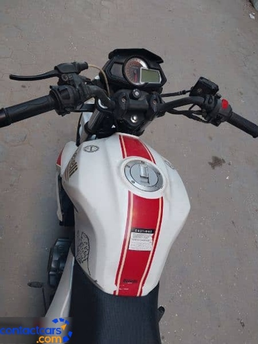 بنلى ٢٠٠ بحالة ممتازة - بينيلي مستعمل للبيع | كونتكت كارز