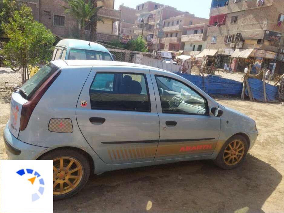 مواصفات وسعر سيارة فيات بونتو موديل 2002 كونتكت كارز