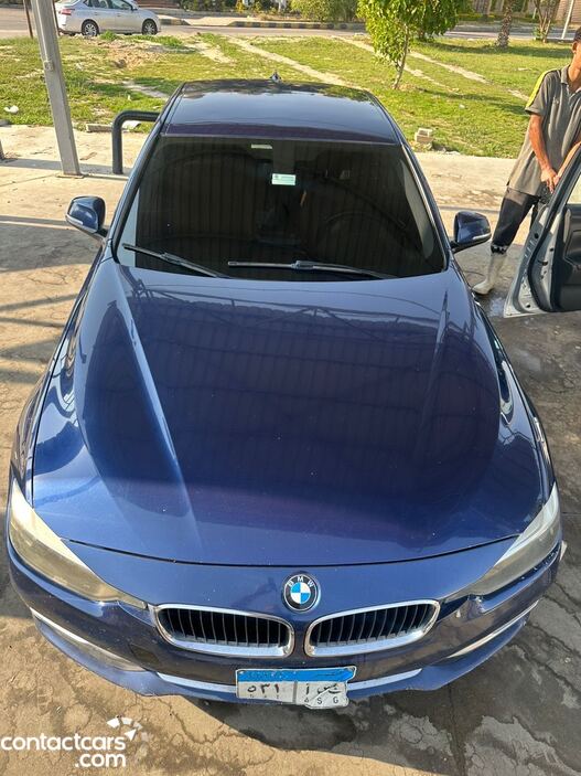 بي ام دبليو 318i 2016 أزرق داكن مستعملة في ٦ أكتوبر (bf1cdb8d67f6)