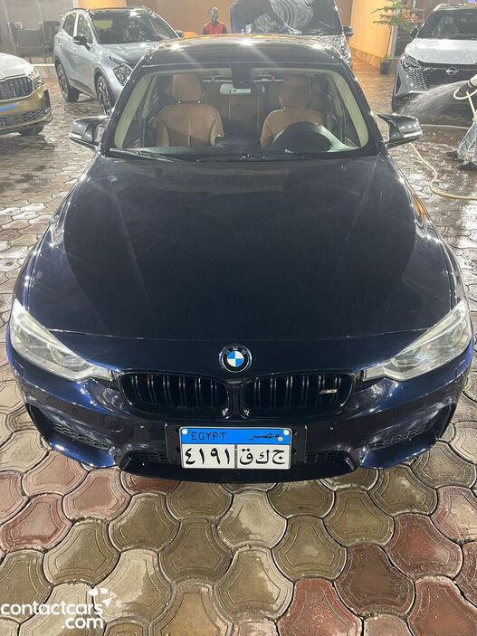 BMW 318i 2018 Navy Blue Used in Nasr City (b4b488f0f991)